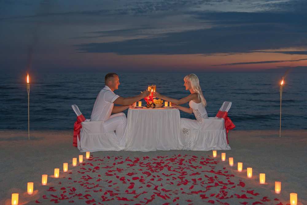Candlelight Dinner in the Maldives: Cost & Beach Guide - Dimaak